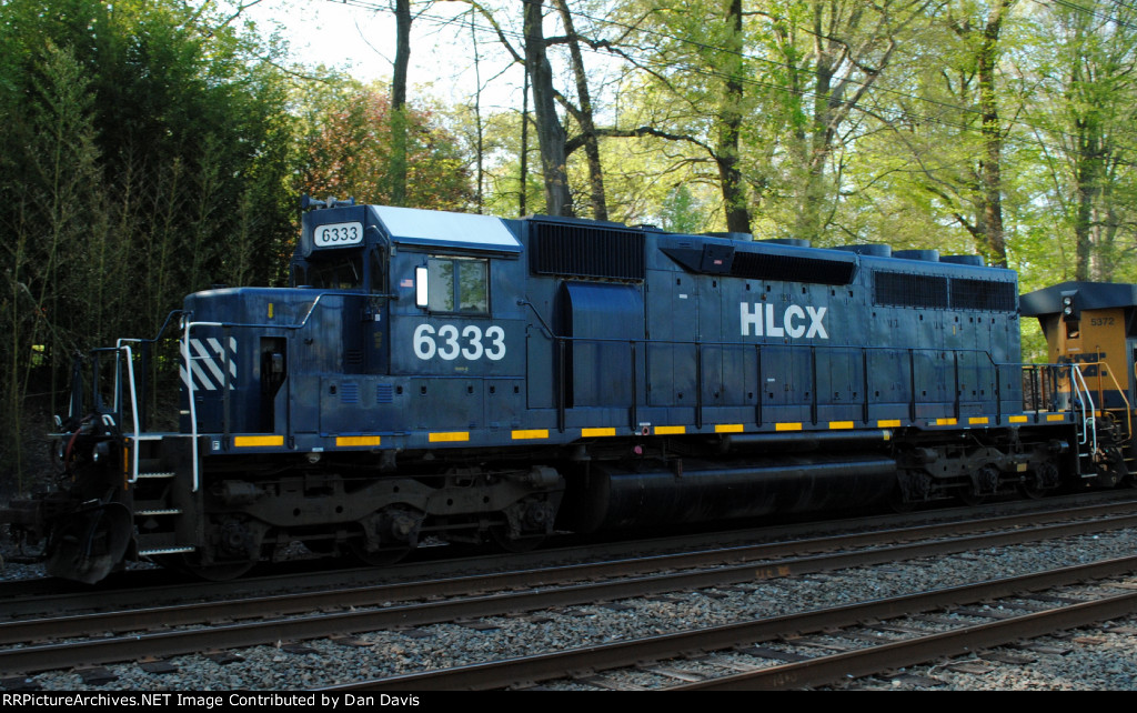 Former SP SD40, now HLCX SD40-2 6333 on Q703-20